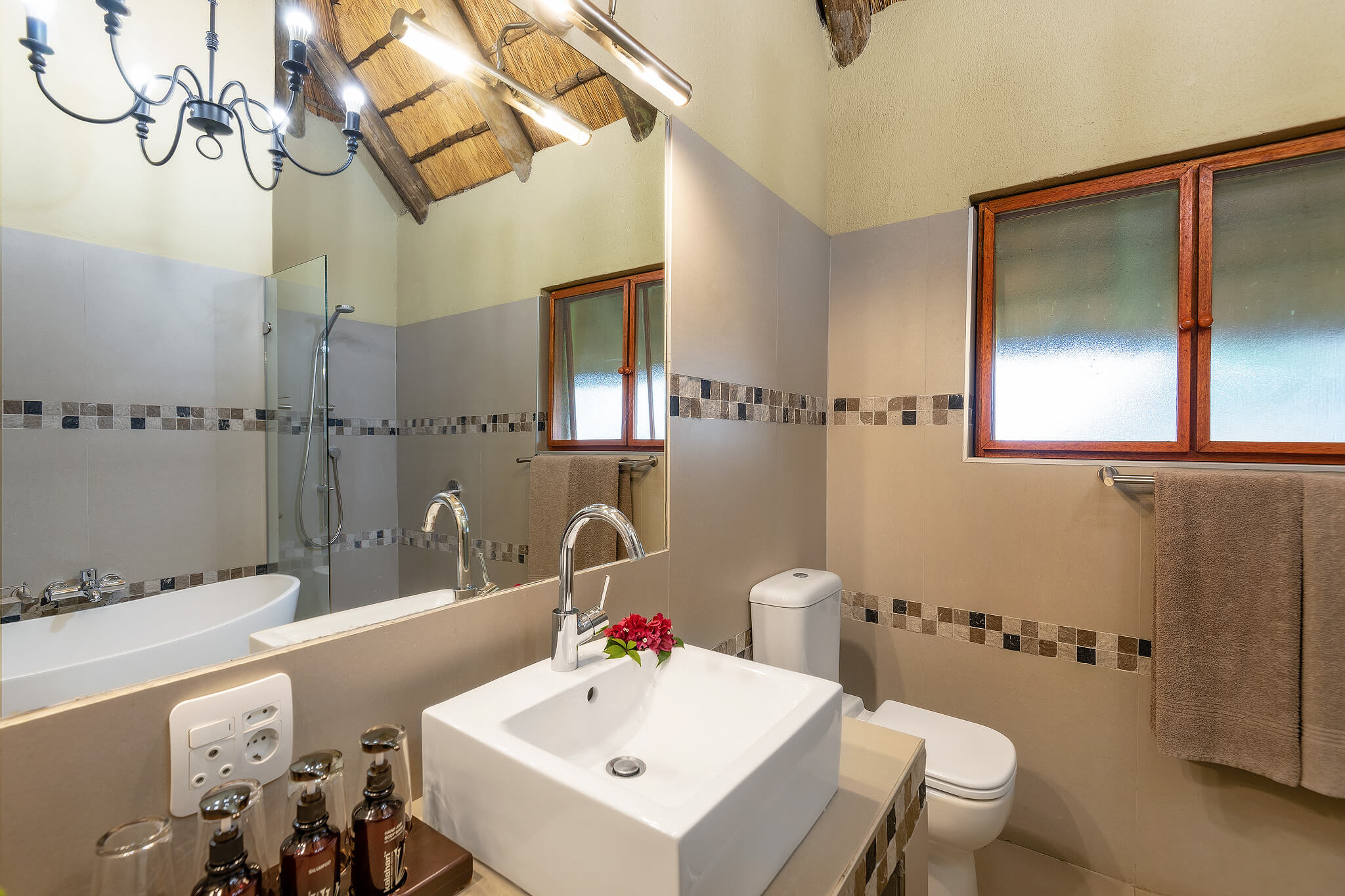 Twin room – Frans Indongo Lodge